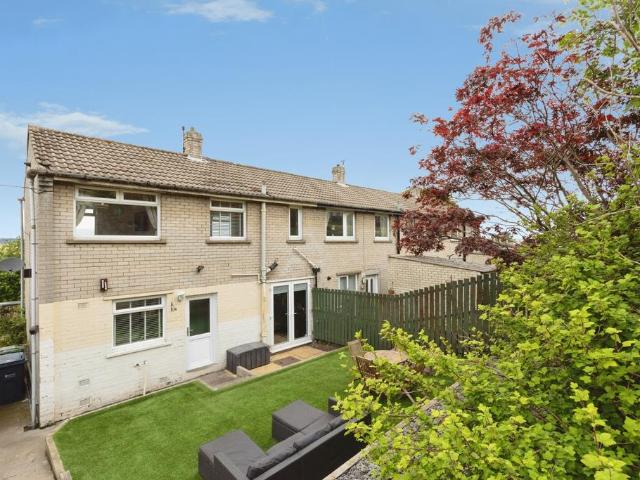 2 bedroom end of terrace house for sale