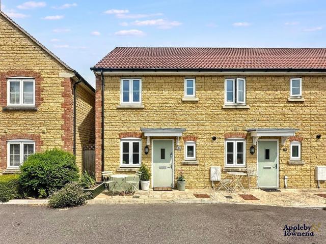 2 bedroom end of terrace house for sale