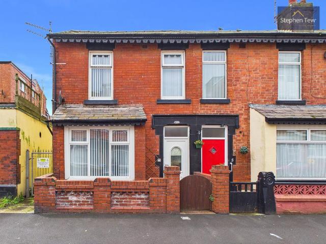 2 bedroom end of terrace house for sale