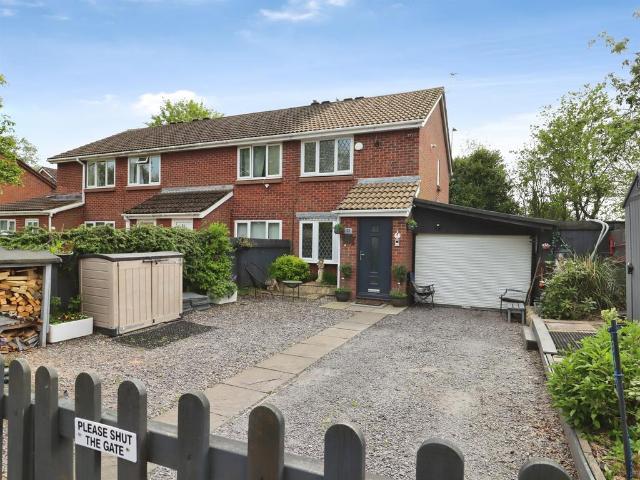 2 bedroom end of terrace house for sale