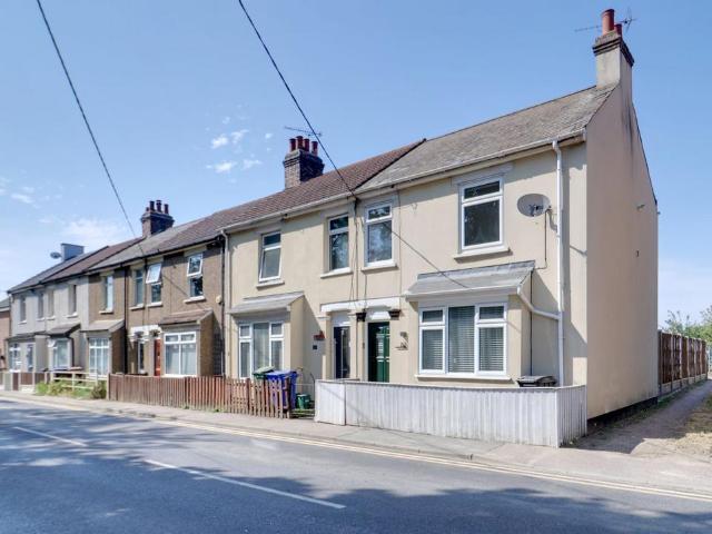 2 bedroom end of terrace house for sale