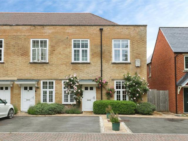 2 bedroom end of terrace house for sale