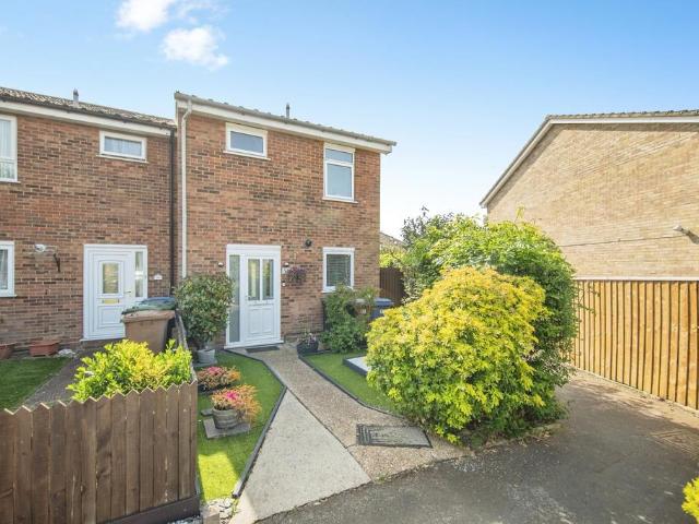 2 bedroom end of terrace house for sale