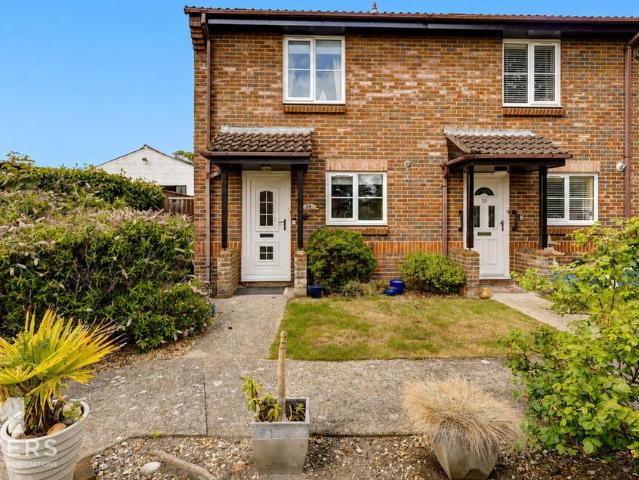 2 bedroom end of terrace house for sale