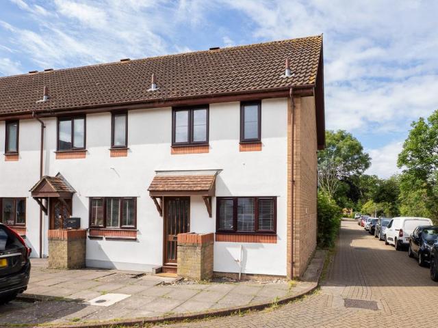 2 bedroom end of terrace house for sale