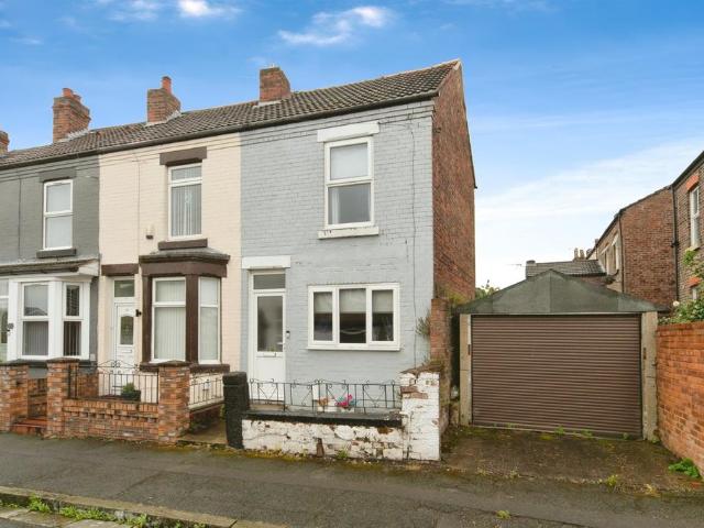 2 bedroom end of terrace house for sale