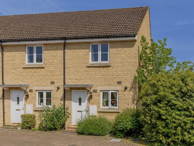 2 bedroom end of terrace house for sale