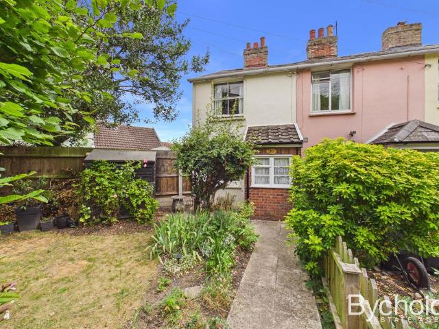 2 bedroom end of terrace house for sale