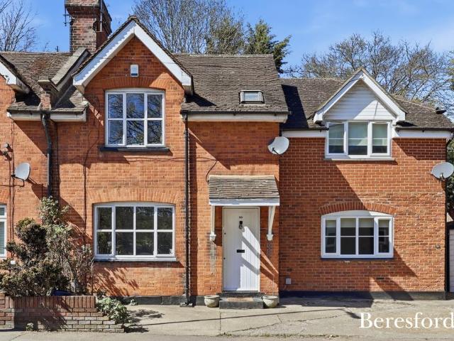 2 bedroom end of terrace house for sale