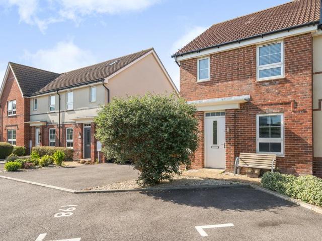 2 bedroom end of terrace house for sale