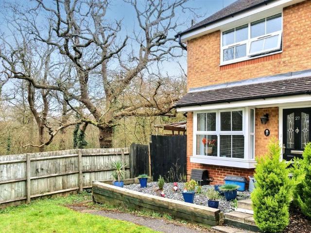 2 bedroom end of terrace house for sale