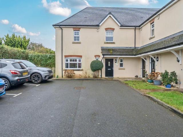 2 bedroom end of terrace house for sale