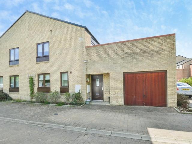 2 bedroom end of terrace house for sale