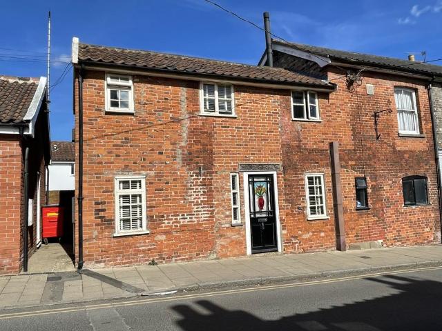 2 bedroom end of terrace house for sale