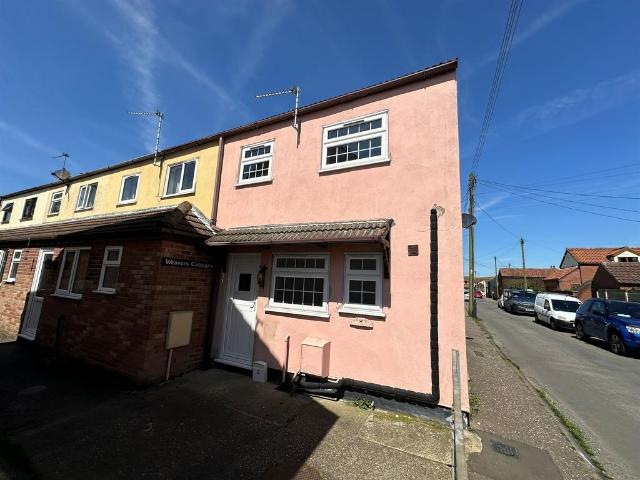 2 bedroom end of terrace house for sale