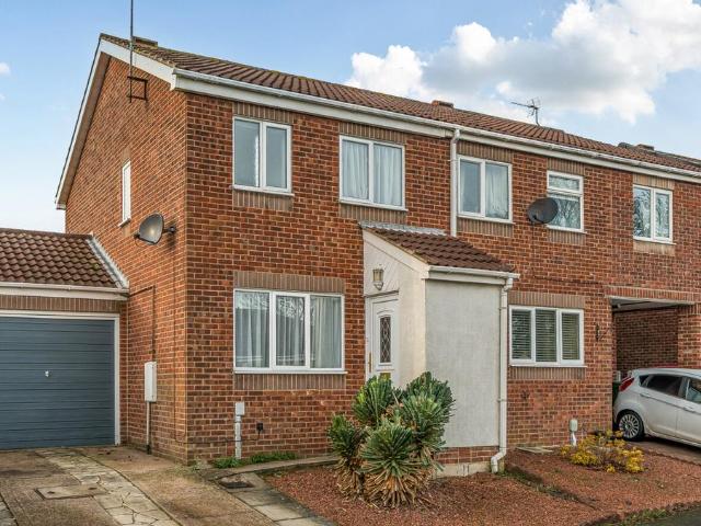 2 bedroom end of terrace house for sale