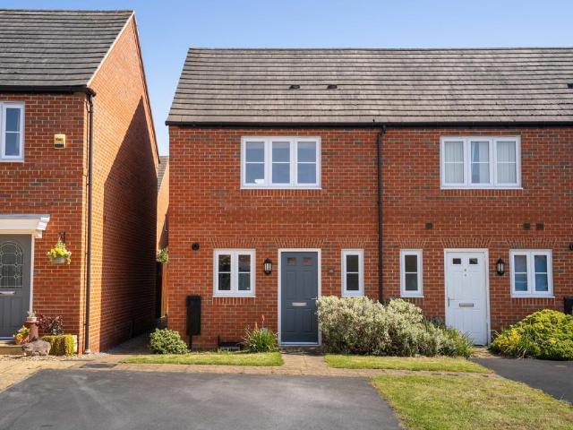 2 bedroom end of terrace house for sale