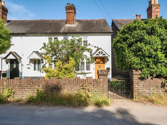 2 bedroom end of terrace house for sale