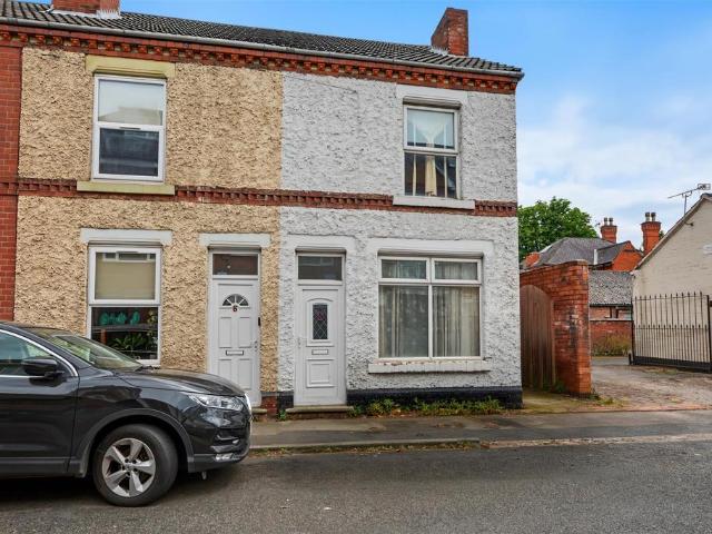 2 bedroom end of terrace house for sale