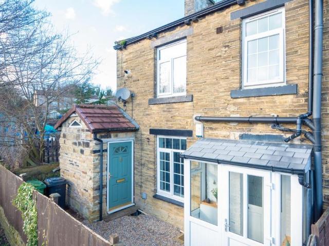 2 bedroom end of terrace house for sale