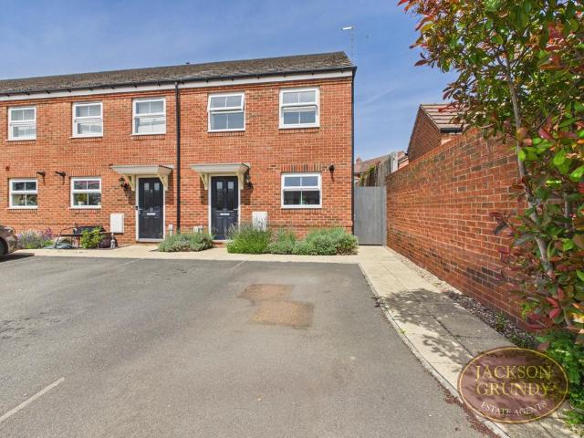 2 bedroom end of terrace house for sale