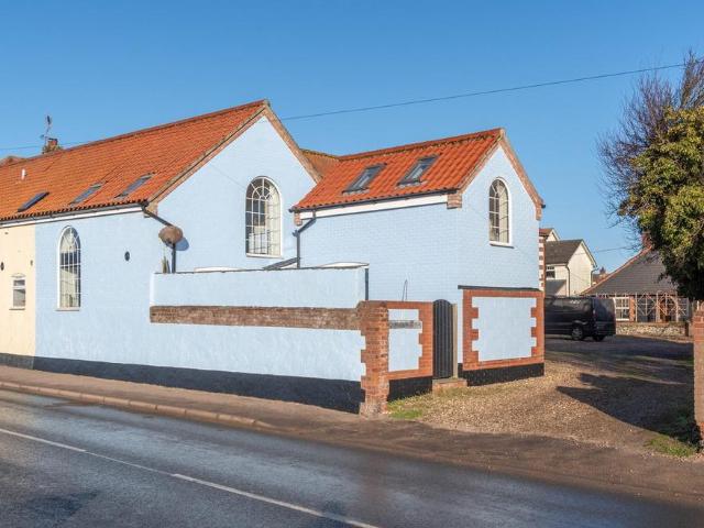 2 bedroom end of terrace house for sale