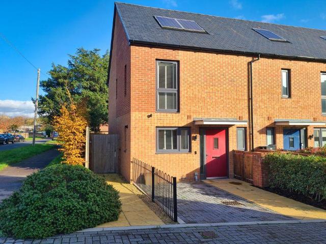 2 bedroom end of terrace house for sale