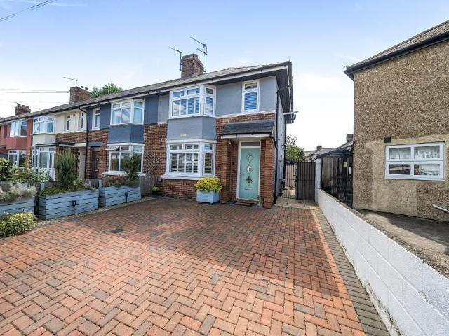 2 bedroom end of terrace house for sale
