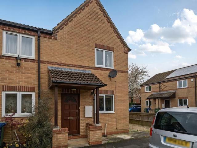 2 bedroom end of terrace house for sale