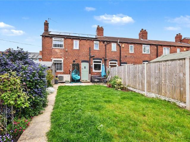 2 bedroom end of terrace house for sale