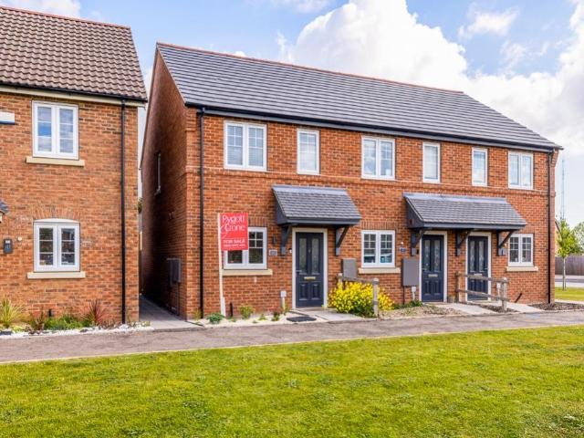 2 bedroom end of terrace house for sale