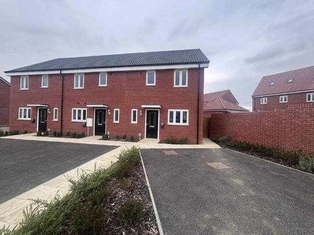 2 bedroom end of terrace house for sale