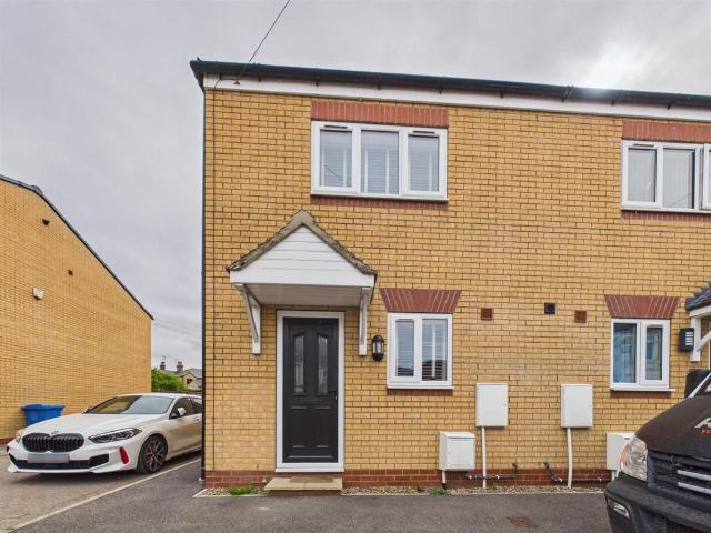 2 bedroom end of terrace house for sale
