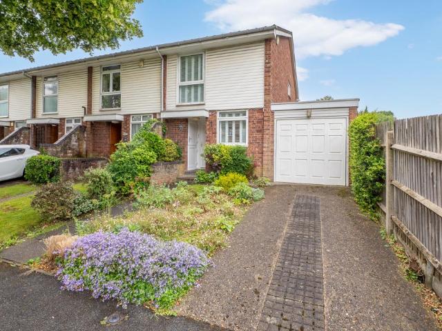 2 bedroom end of terrace house for sale