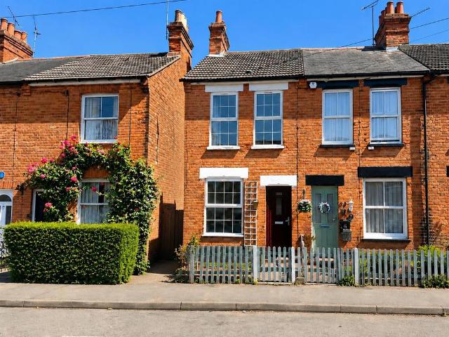 2 bedroom end of terrace house for sale