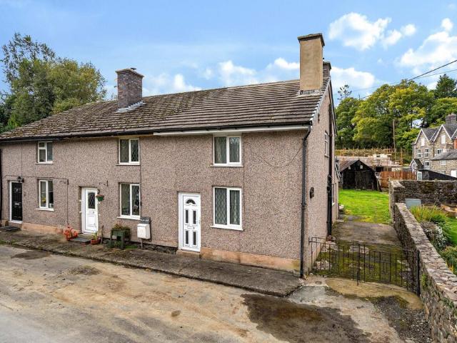 2 bedroom end of terrace house for sale