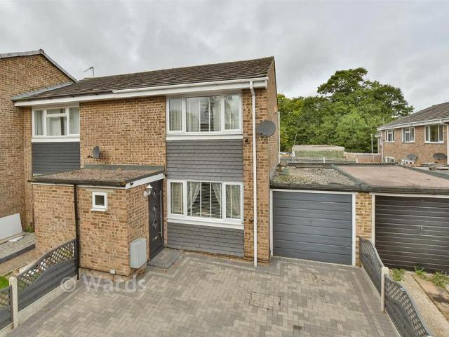 2 bedroom end of terrace house for sale