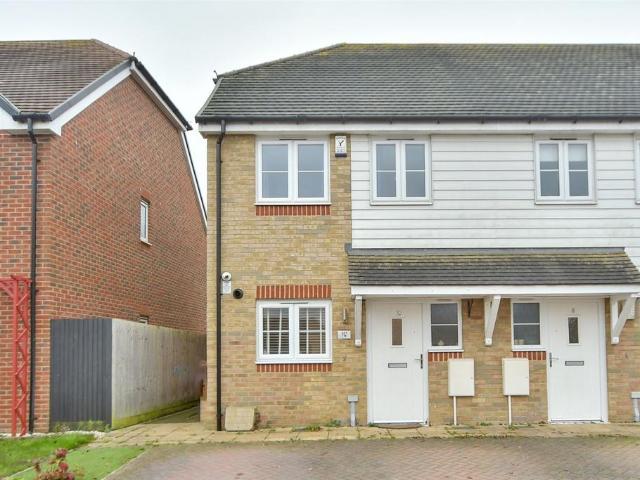 2 bedroom end of terrace house for sale