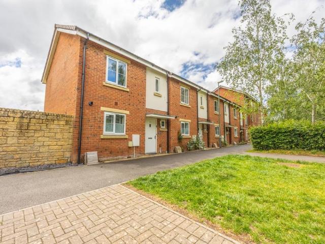 2 bedroom end of terrace house for sale