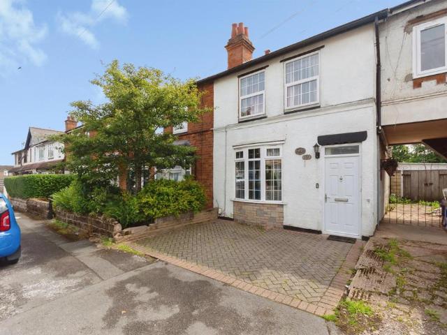 2 bedroom end of terrace house for sale