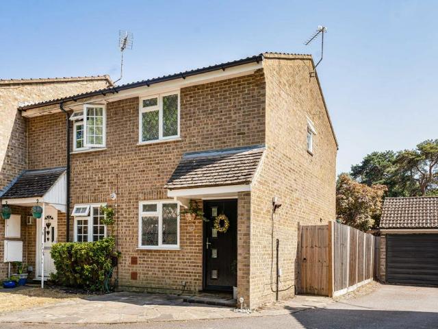 2 bedroom end of terrace house for sale