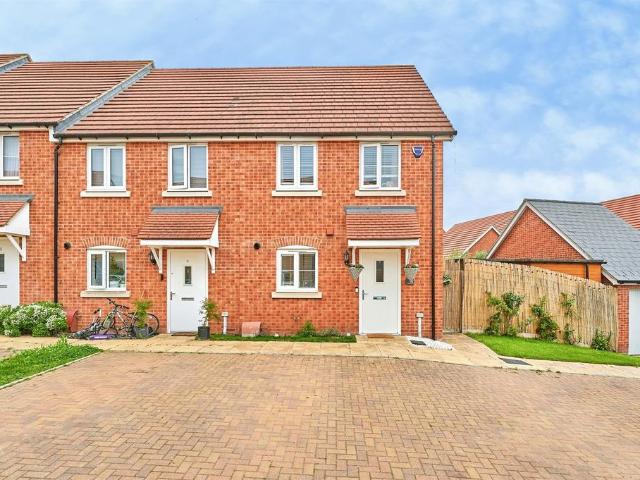 2 bedroom end of terrace house for sale
