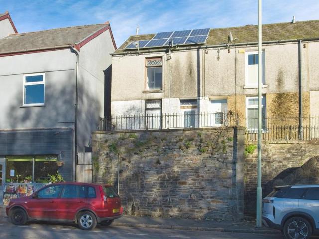 2 bedroom end of terrace house for sale