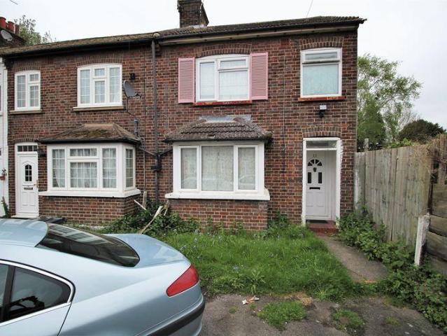 2 bedroom end of terrace house for sale