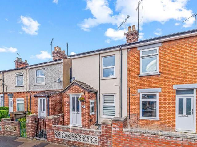 2 bedroom end of terrace house for sale