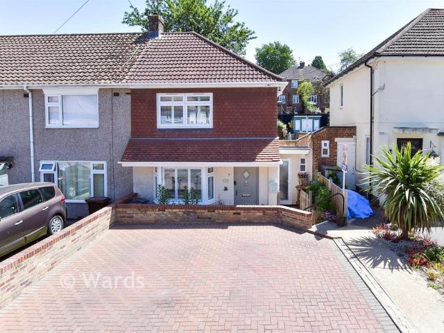 2 bedroom end of terrace house for sale