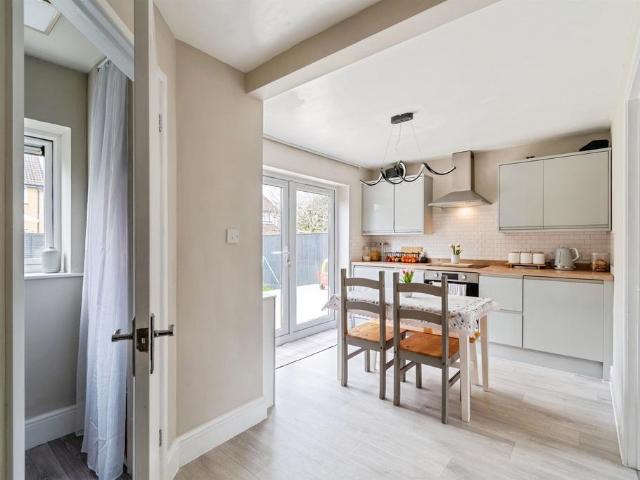 2 bedroom end of terrace house for sale