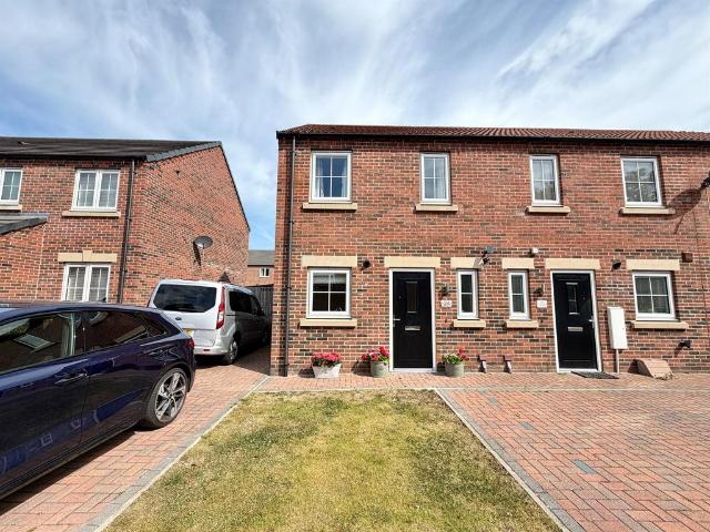 2 bedroom end of terrace house for sale
