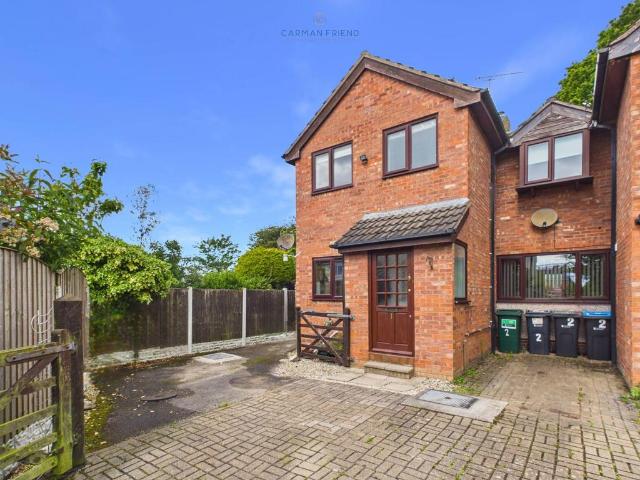 2 bedroom end of terrace house for sale