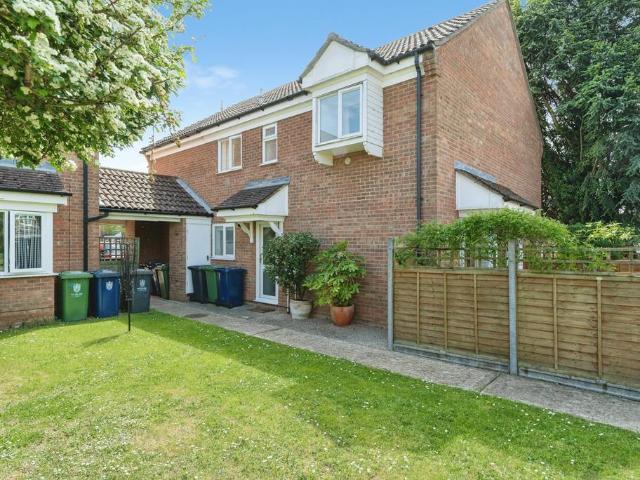 2 bedroom end of terrace house for sale